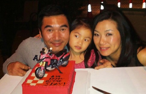 Alex Fong is a Happy Father – JayneStars.com