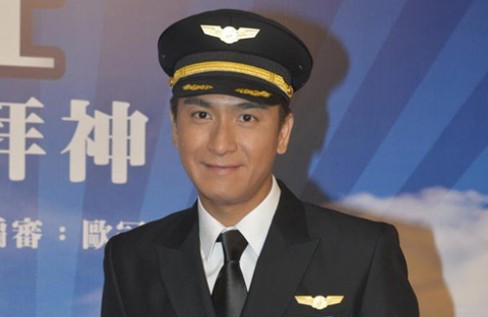 Kenneth Ma Goes Outside the Box – JayneStars.com