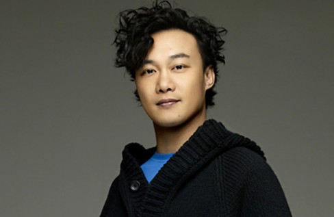 Eason Chan Defended Himself from Mother’s Beating with Knife ...