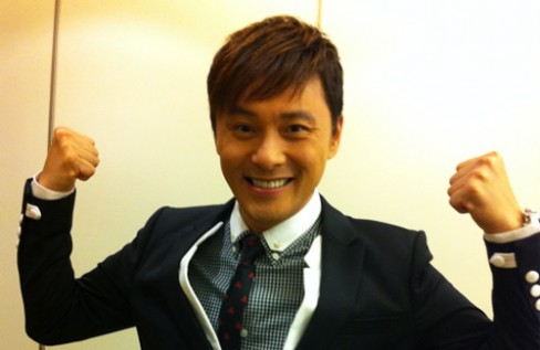 Raymond Cho Seen Washing Dishes at His Restaurant – JayneStars.com