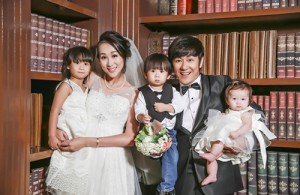 Benny Chan Shares Family Photos – JayneStars.com