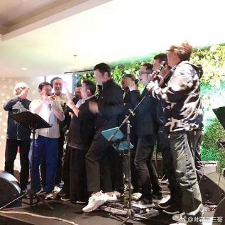 Michael Miu Still Looks Incredible at 60 – JayneStars.com