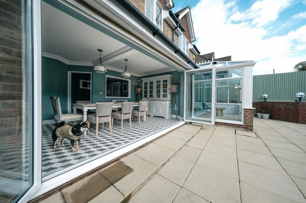 [Celebrity Homes] Mark Lui Designs His New Home in England – JayneStars.com