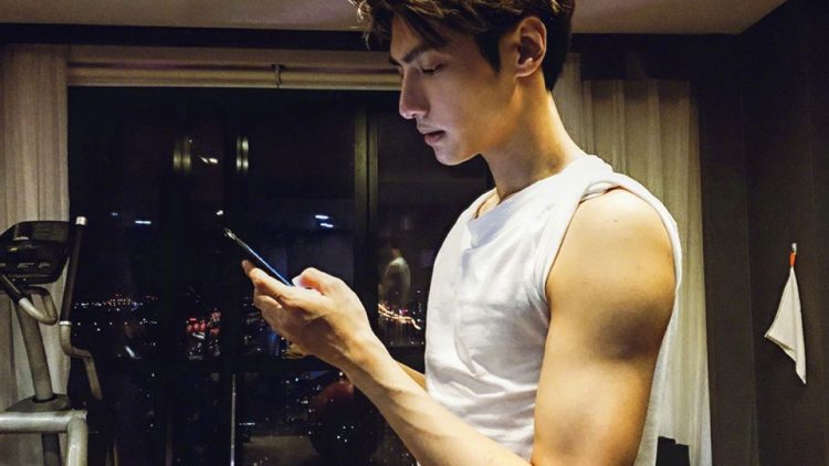 Ten Surprisingly Muscular Actors – JayneStars.com