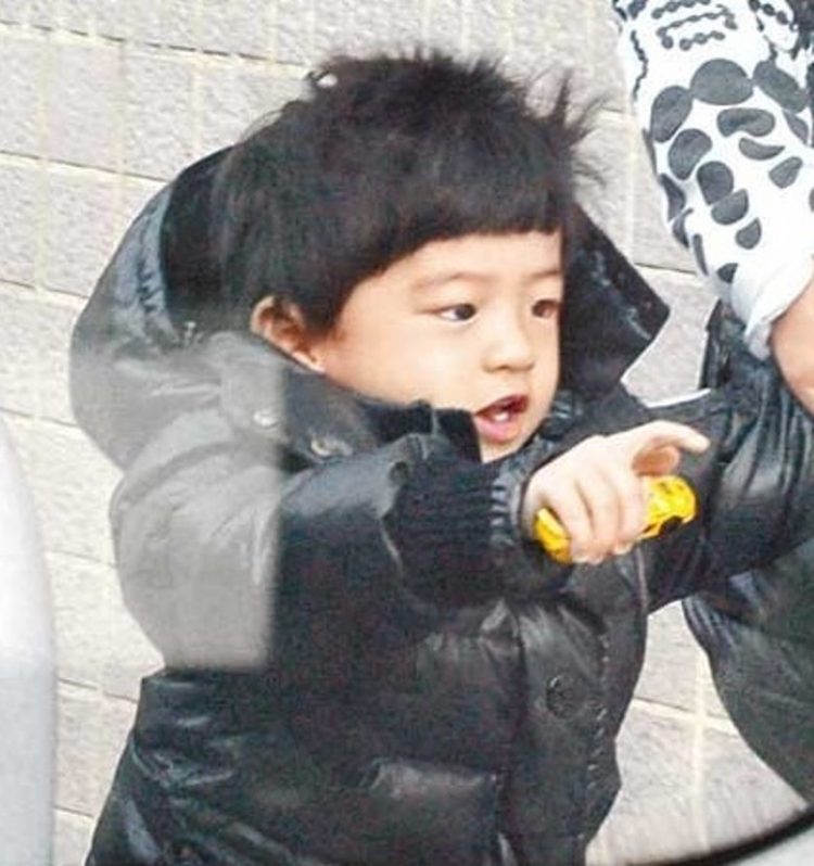 Cecilia Cheung’s Baby Son’s Face Revealed! – JayneStars.com