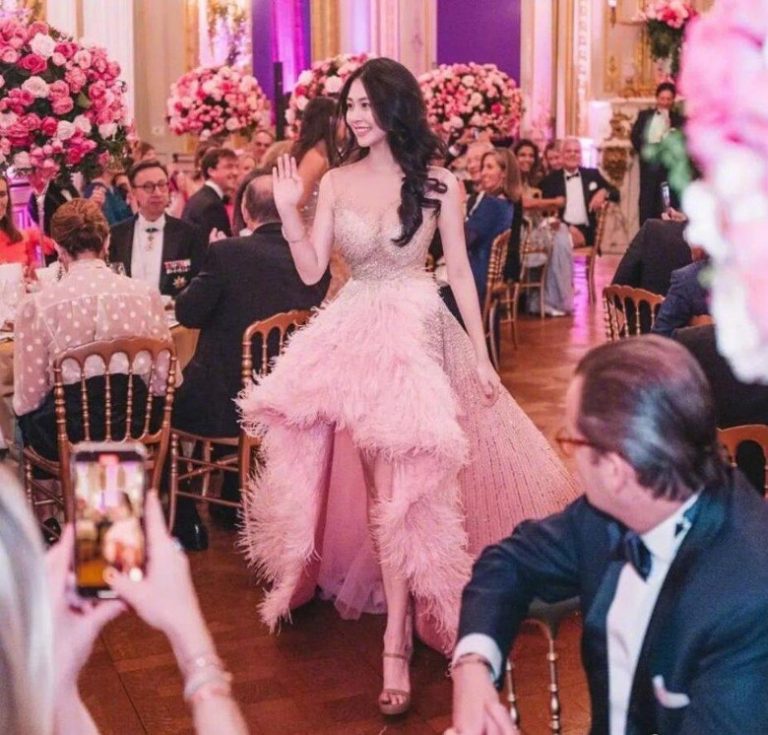 Jet Li and Chingmy Yau’s Daughters at Socialite Ball – JayneStars.com