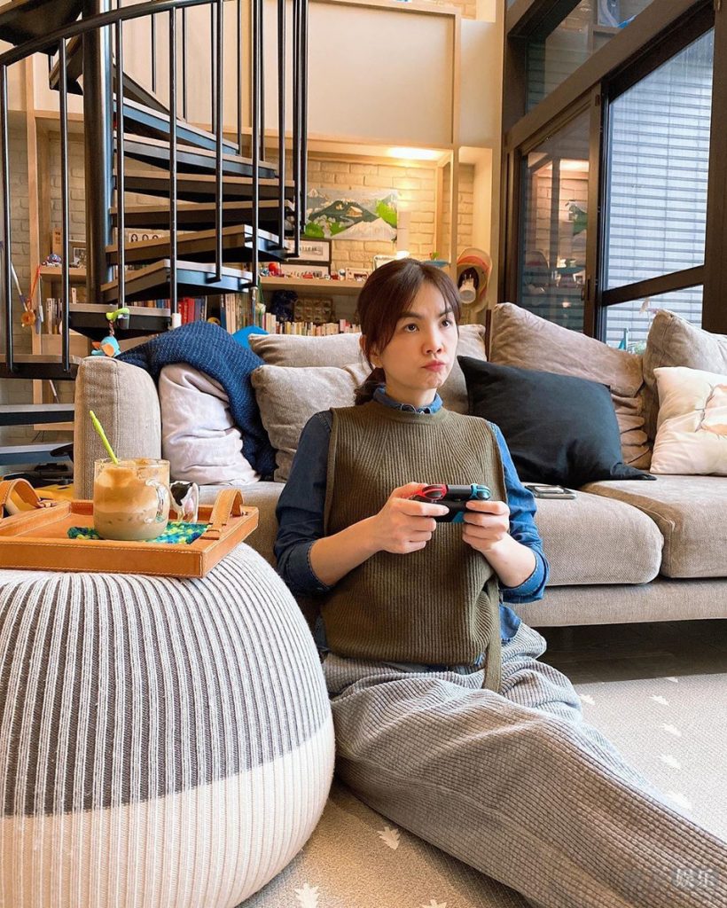 Ella Chen Shares Bits of Her Domestic Life – JayneStars.com