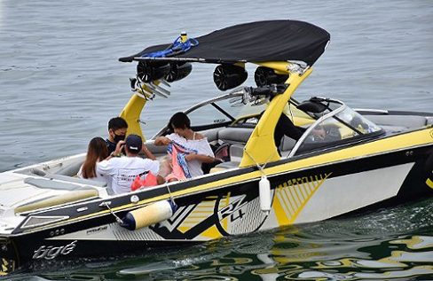 Owen Cheung and Girlfriend Out at Sea During Typhoon Warning ...