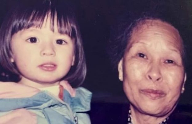 Lisa Tse’s Dad Works As Her “Assistant” – JayneStars.com