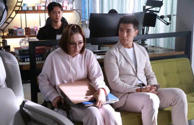 “Childhood in a Capsule” Receives Scathing Reviews – JayneStars.com