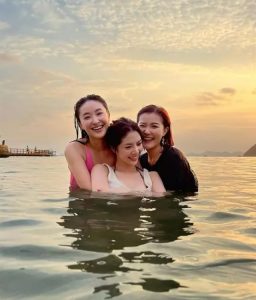 Jeannie Chan and Moon Lau’s Changing Friendship – JayneStars.com