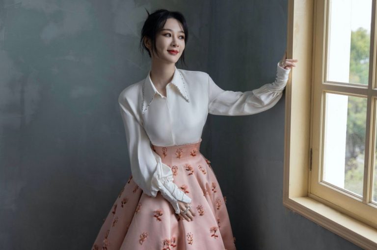 Yang Zi and Xu Kai Star in “Story of Joy” – JayneStars.com